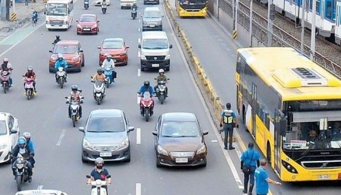 MMDA eyes removal of EDSA bus lane