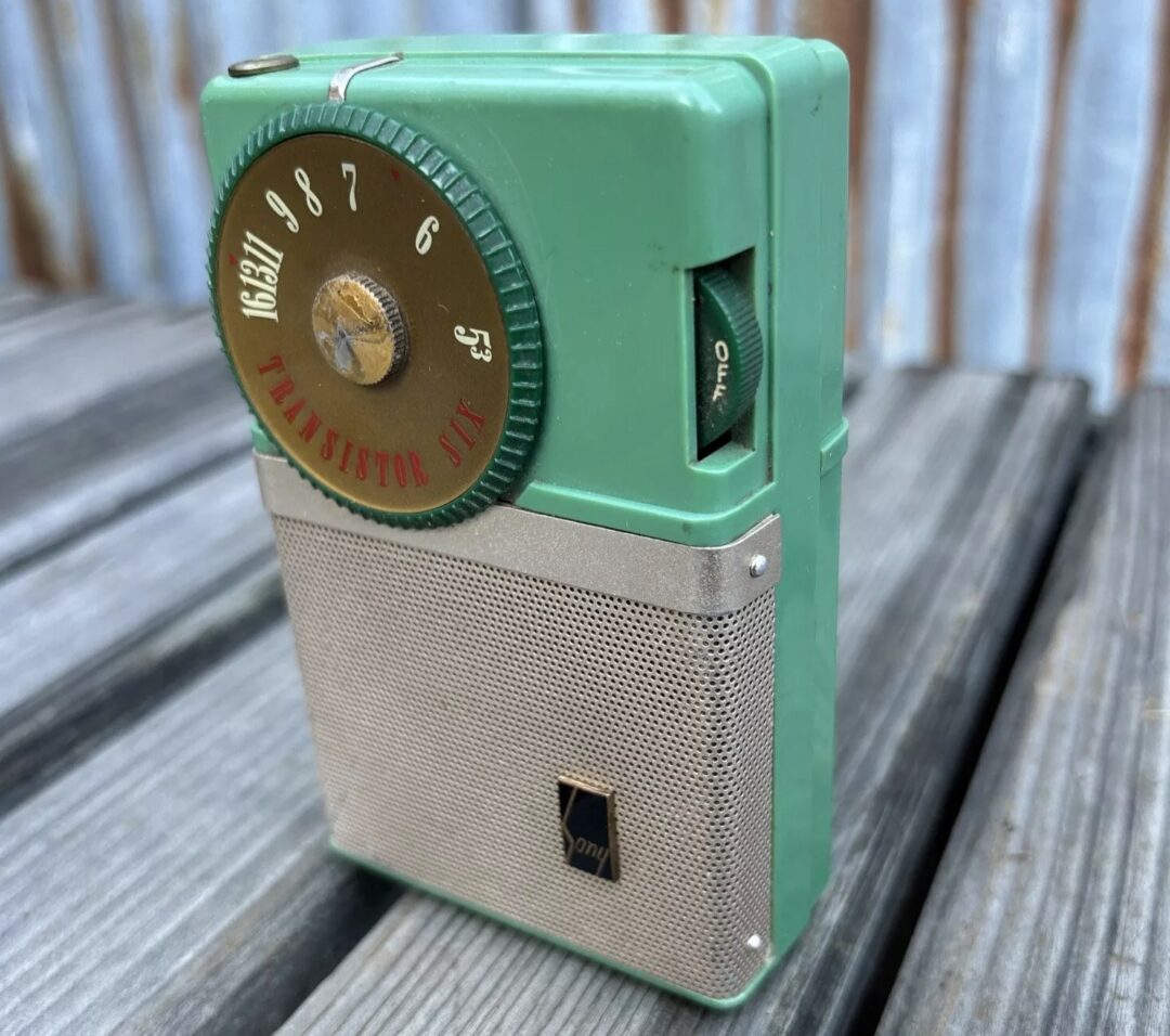 12 Electronics From the 1960s That Were the Ultimate Flex