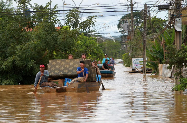 Aumentan a 23 los fallecidos por las fuertes lluvias en Bolivia Aumentan a 23 los fallecidos por las fuertes lluvias en Bolivia
