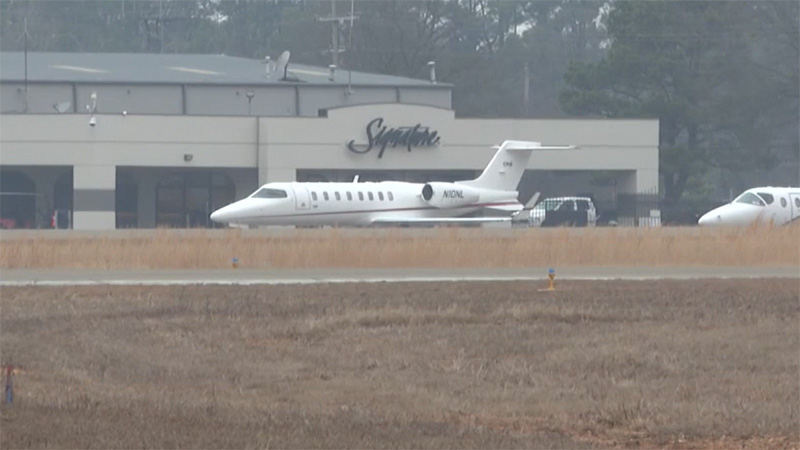 Armed teen arrested at Arkansas airport after allegedly demanding plane