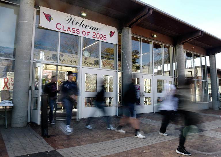 Greenwich High students can now select classes online: 'We're late to ... Greenwich High students can now select classes online: 'We're late to ...