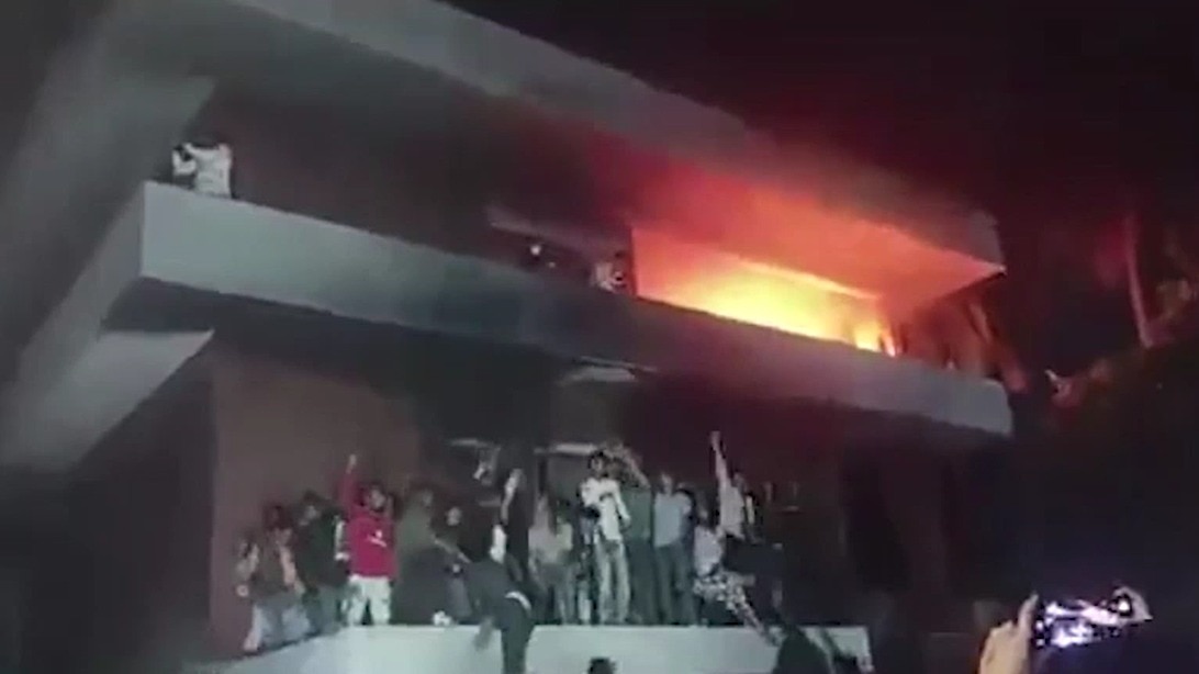 Mob vandalises and sets fire to Sheikh Mujibur Rahman's house in Dhaka