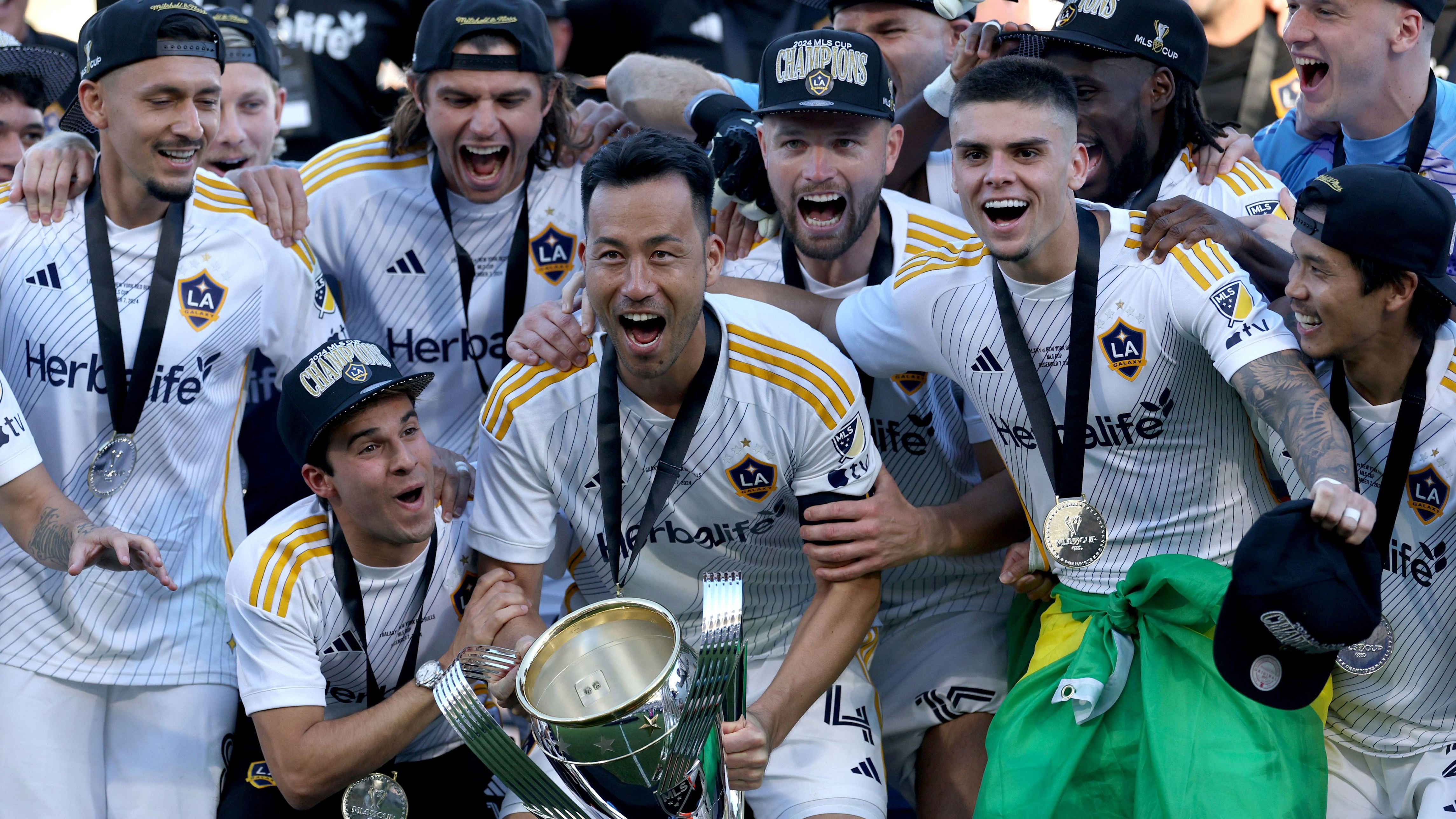 LA Galaxy unveils stunning 4.10 carat 2024 MLS Cup Championship Ring ...