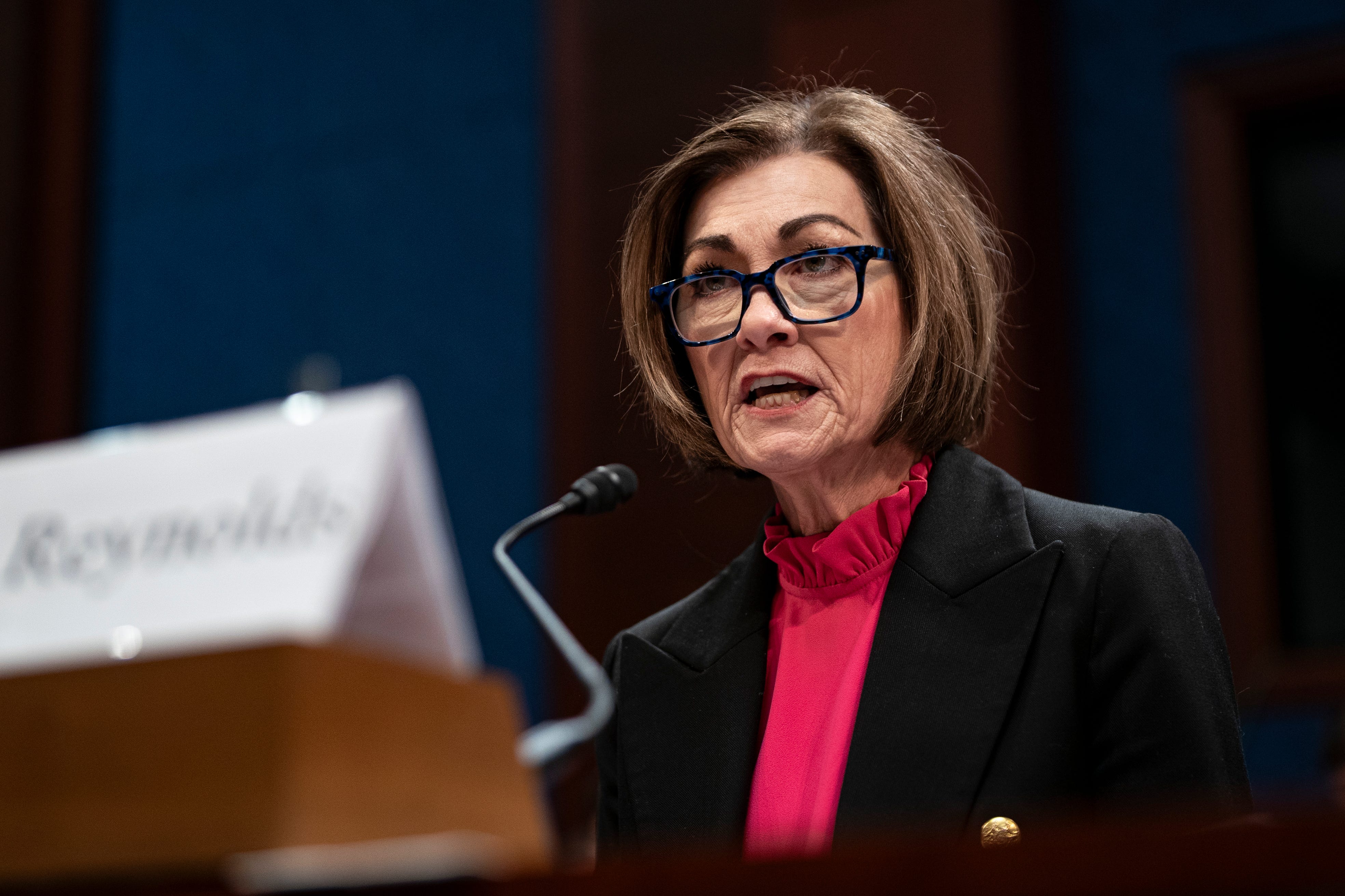 Iowa governor would appoint majority to panels that nominate district ...