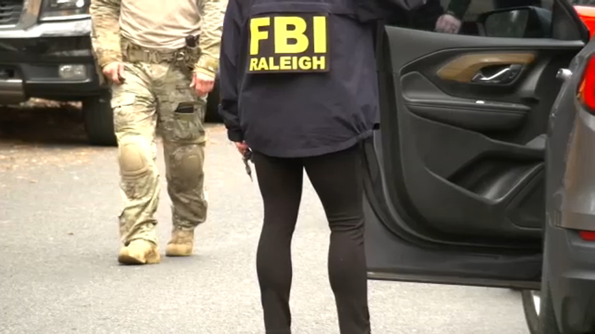 Neighborhood caught off guard when dozens of FBI agents show up to ...