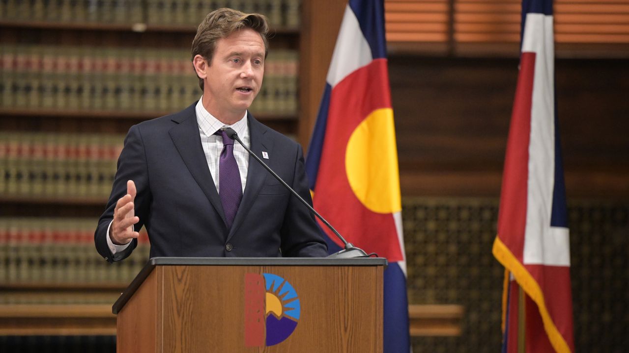 Mayor Johnston agrees to testify before Congress on Denver's sanctuary ...