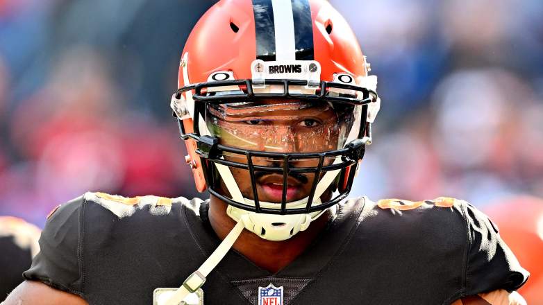 Packers Trade Pitch Flips Van Ness, Draft Haul for 6-Time All-Pro Edge ...