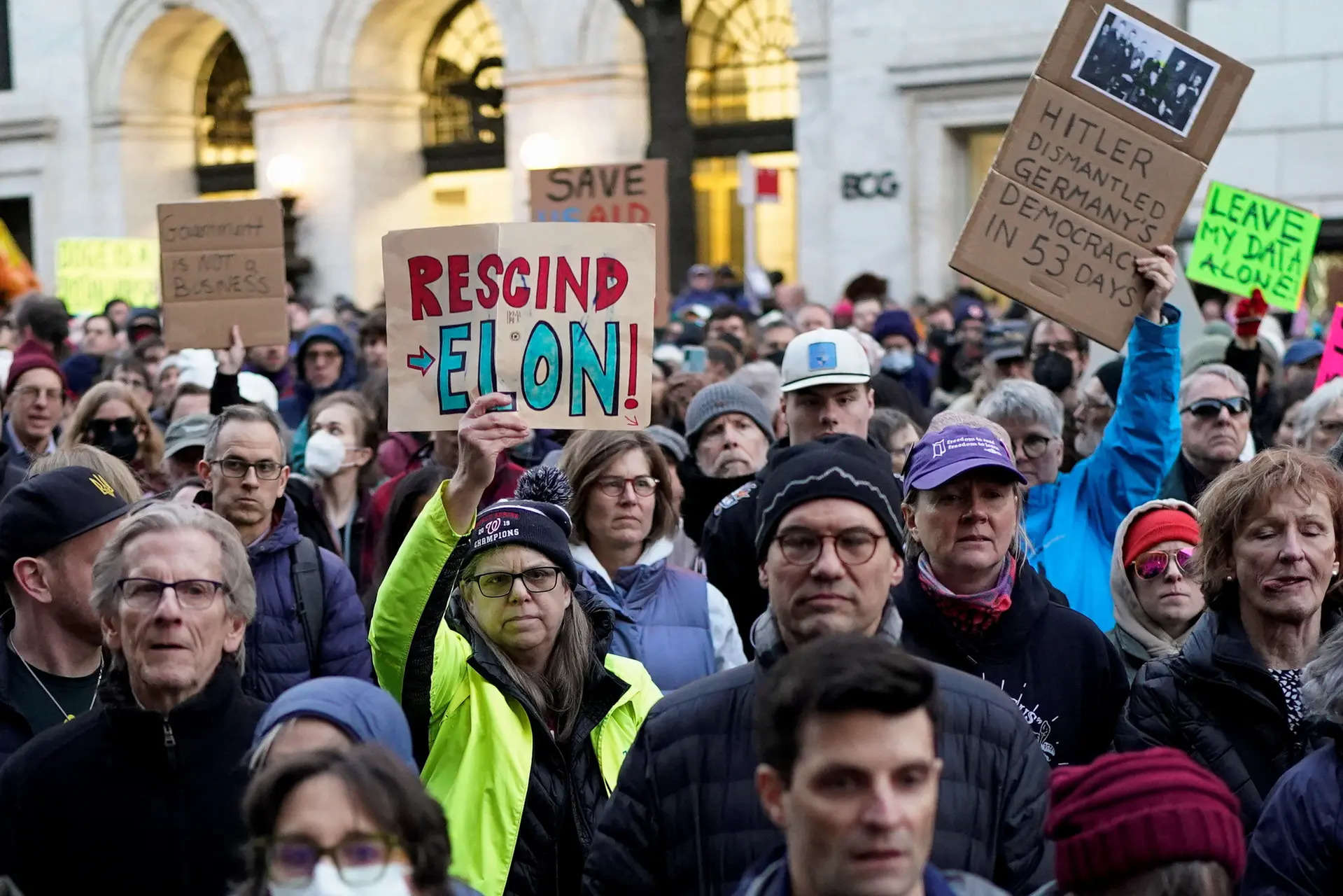 Protesters in cities across the US rally against Trump's policies ...