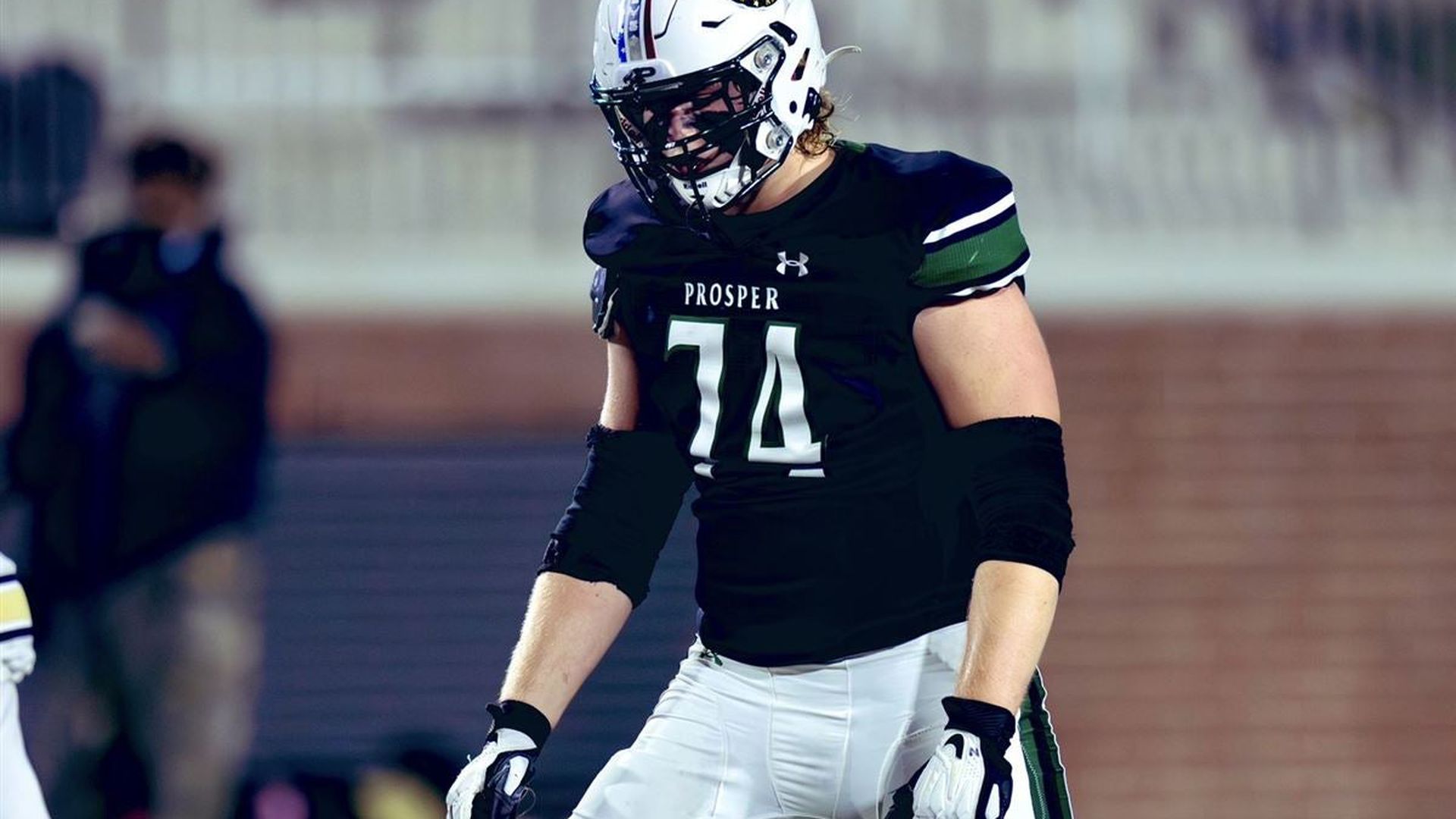 Texas locks in official visits for two high priority offensive linemen