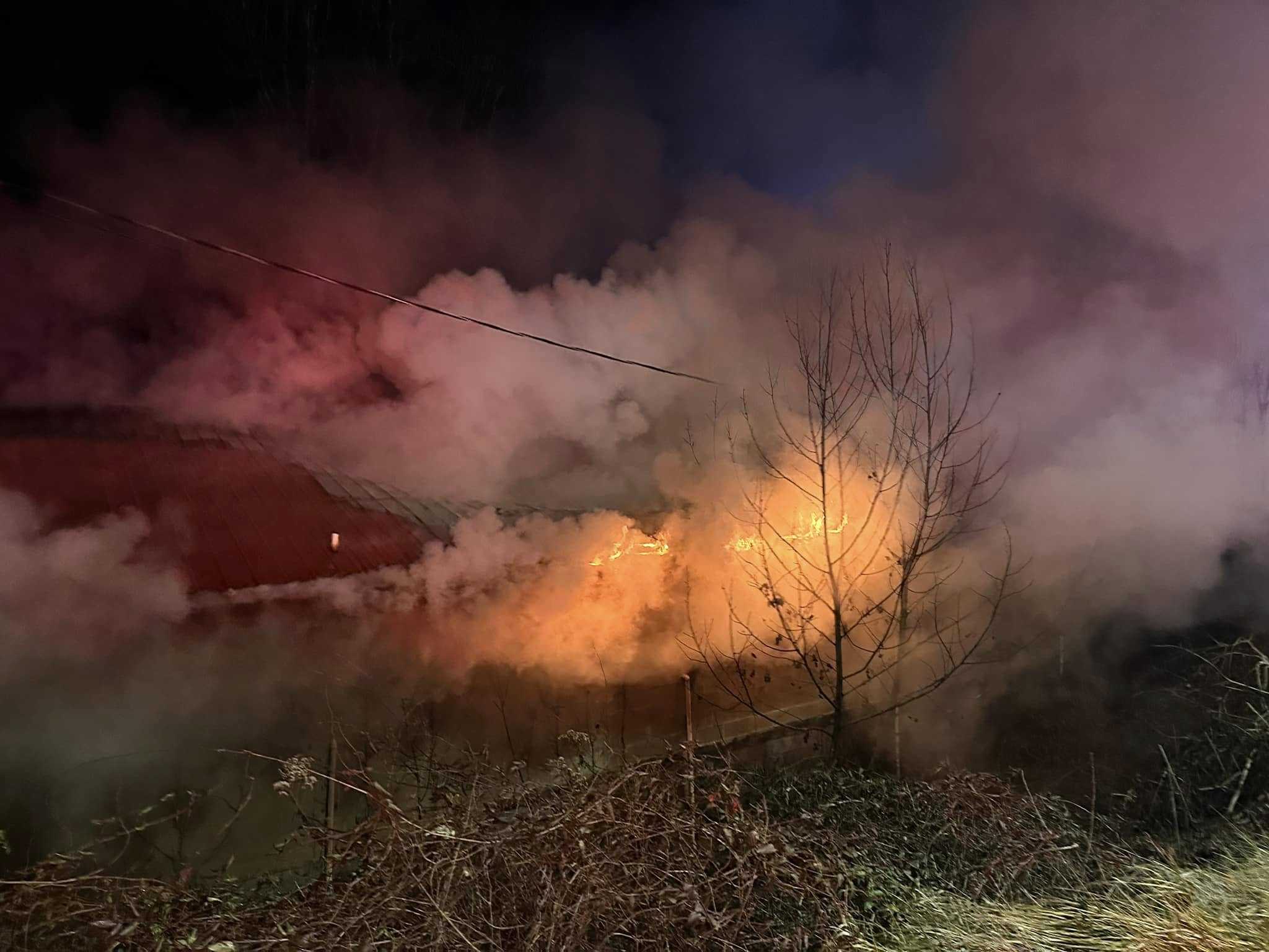 Massive fire engulfs two story motel in popular tourist destination