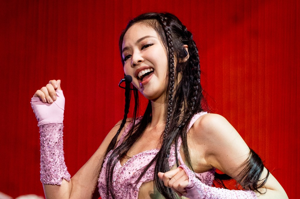 Here's Where to Get Tickets to Jennie's Ruby Experience Concerts Online