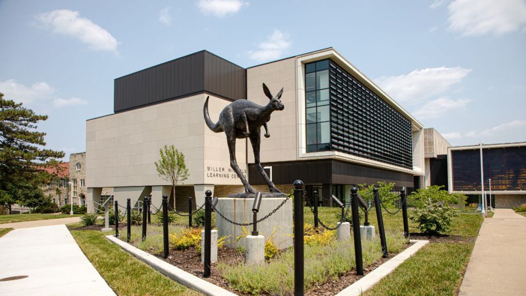 UMKC students can make less than minimum wage. One group is fighting ...