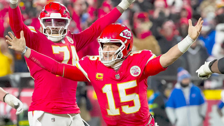 Prisco's 2025 Super Bowl pick: In Patrick Mahomes, Chiefs we trust; QB ...