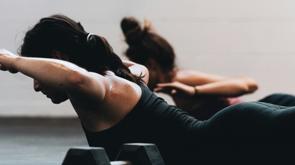 Strengthen your core and improve your posture with a 10-minute workout