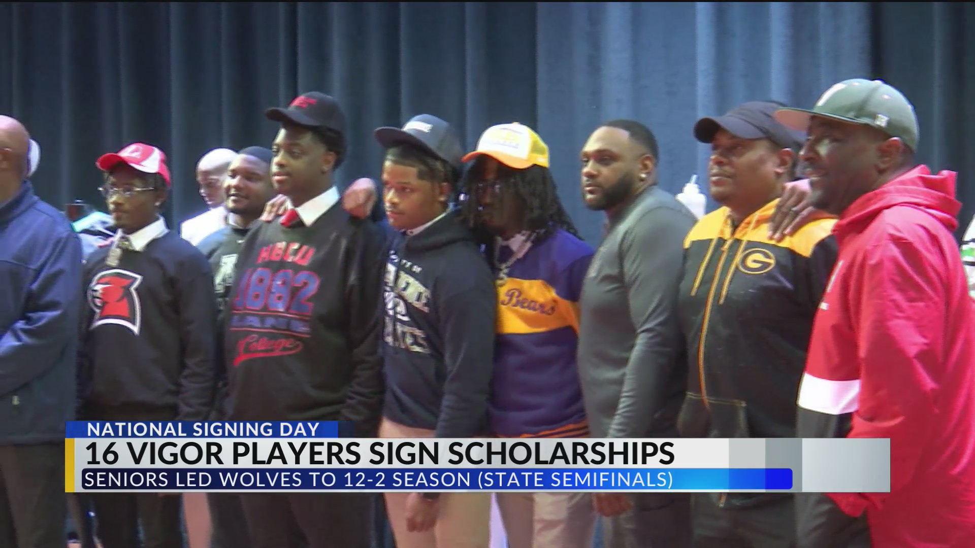 16 Vigor football players sign letters of intent