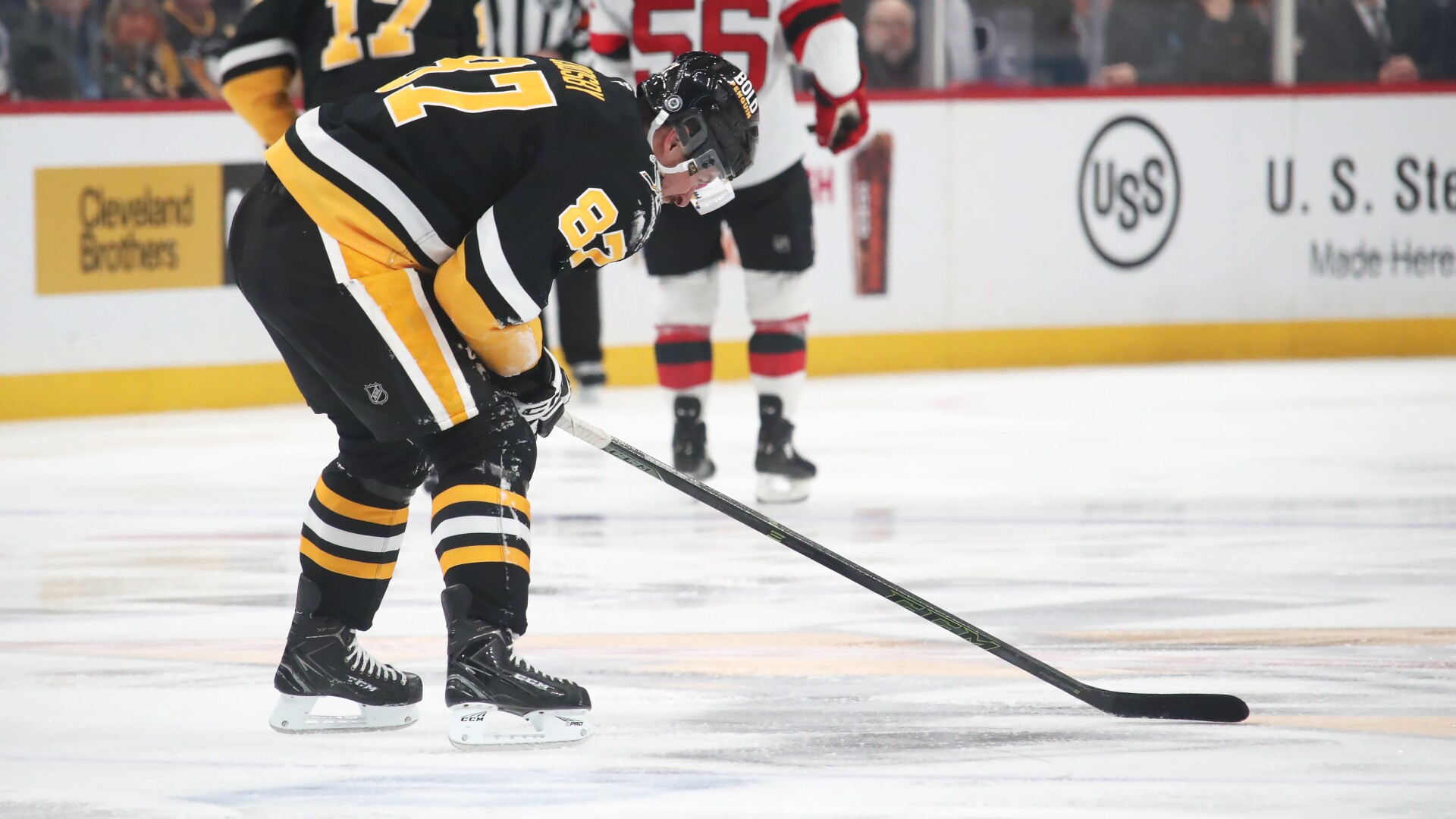 Pittsburgh Penguins captain Sidney Crosby being evaluated for upper ...