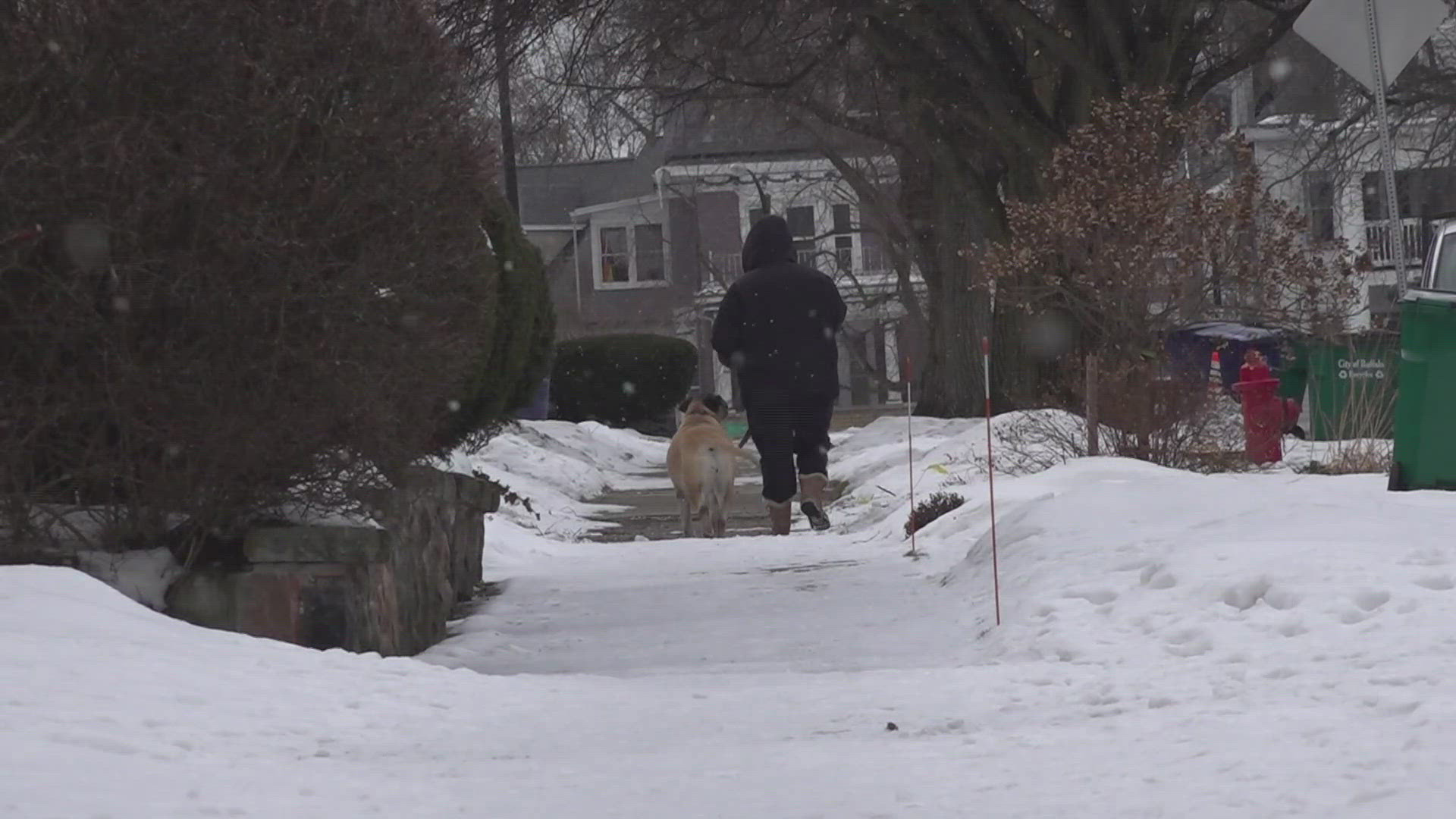 Residents raise concern over icy sidewalks Residents raise concern over icy sidewalks