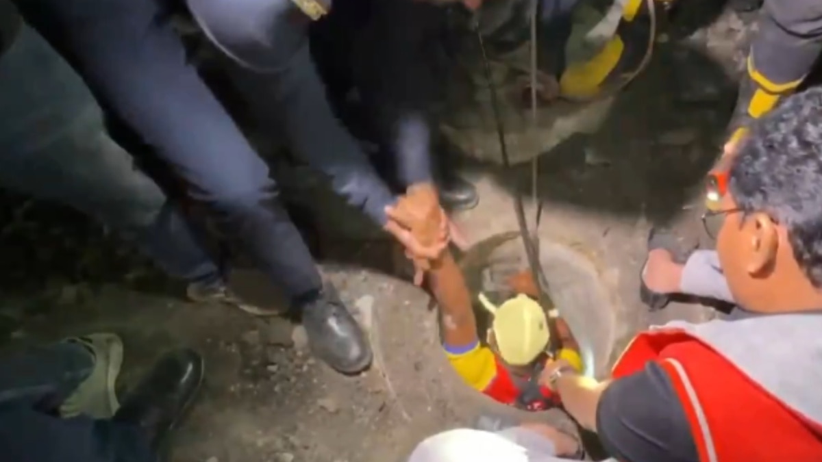 Two-year-Old Boy Falls Into Manhole In Gujarat's Surat, Search And ...