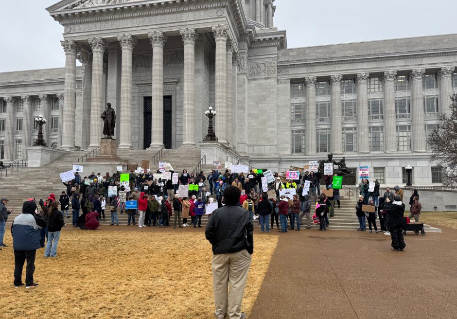 Anti-Trump Administration protests across country, including Jefferson City