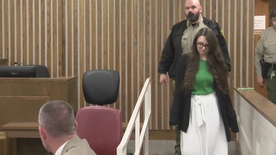 Opening statements & first witness | Day 1 of Megan Boswell murder trial ends with legal dispute
