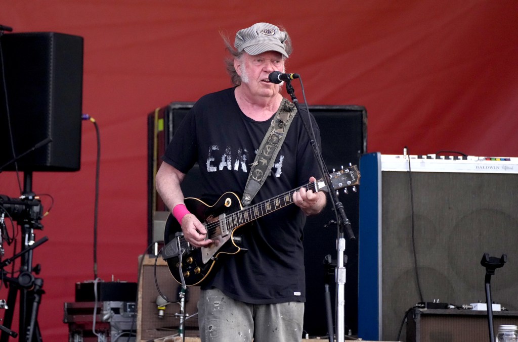 Neil Young and the Chrome Hearts Set 2025 European/N. American Love ...