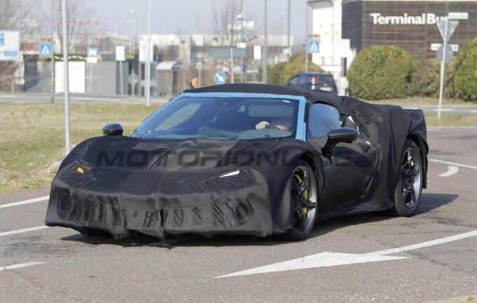 Ferrari 296 GTB VS: la versione più potente scalda in motori, arriverà ...