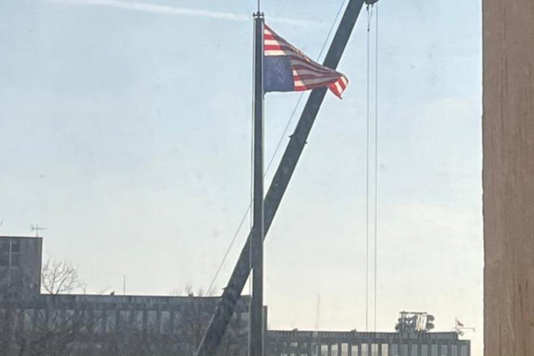 US Flag Upside Down Outside State Department, Photo Appears to Suggest
