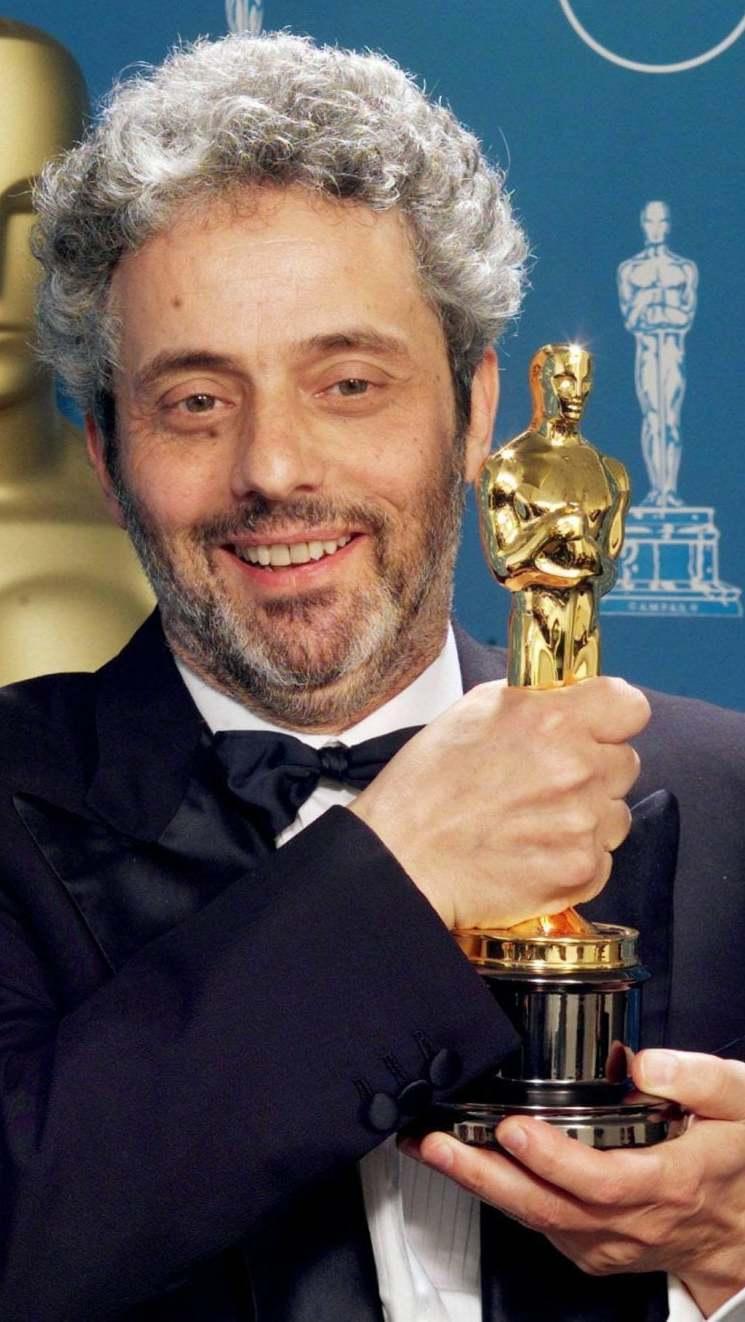Il premio Oscar Nicola Piovani e la Form sul palco del teatro dell’Aquila