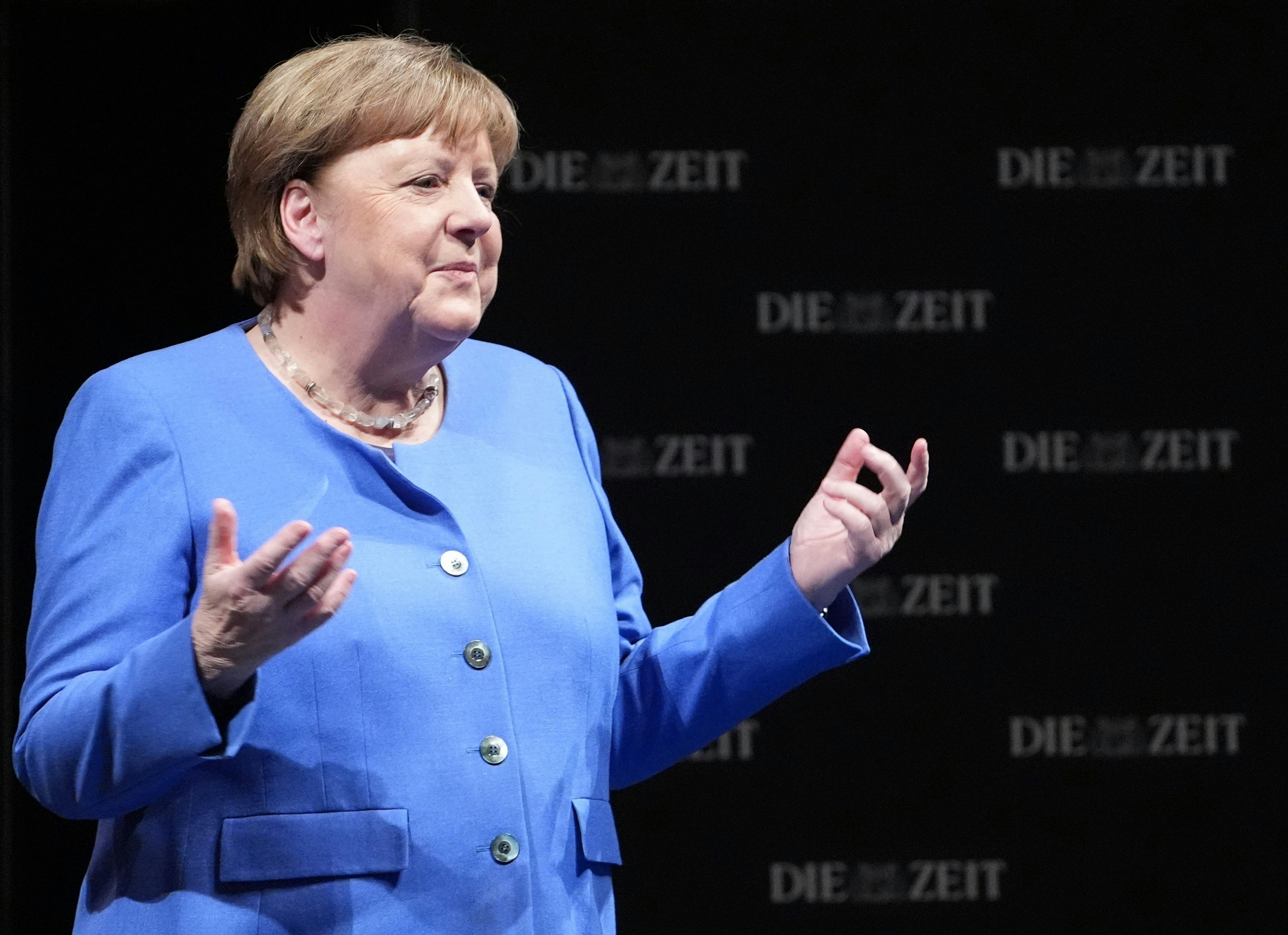 Freude bei Grünen über Auftritt: Merkel bekräftigt Kritik an Merz – und ...