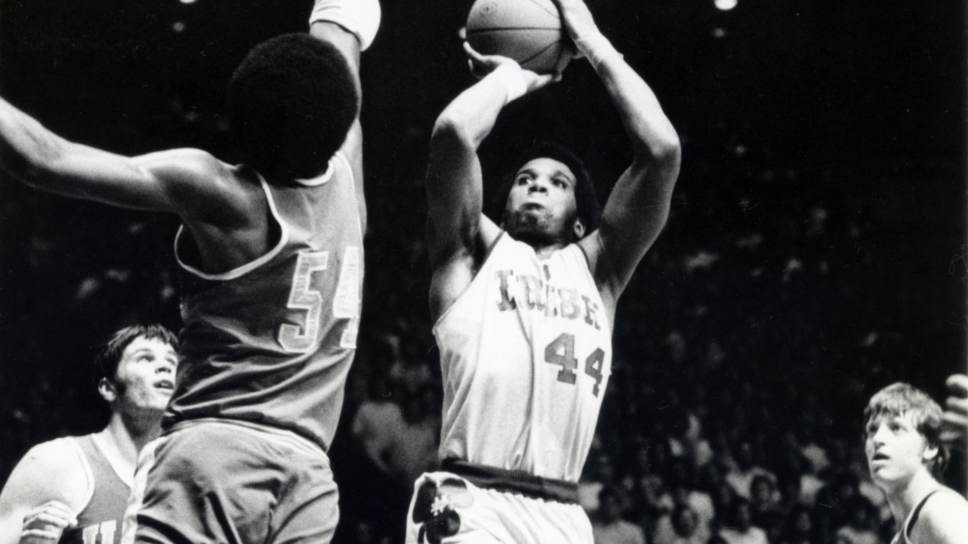 Throwback Thursday: Former Notre Dame Basketball Player, Adrian Dantley