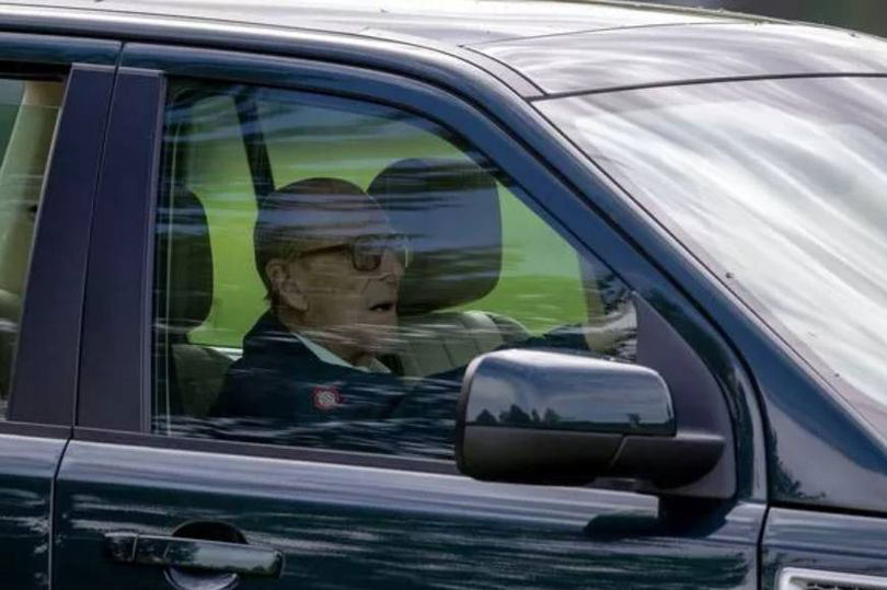 Elderly drivers warned to pay road tax or face hefty £2,500 fine from DVLA Elderly drivers warned to pay road tax or face hefty £2,500 fine from DVLA