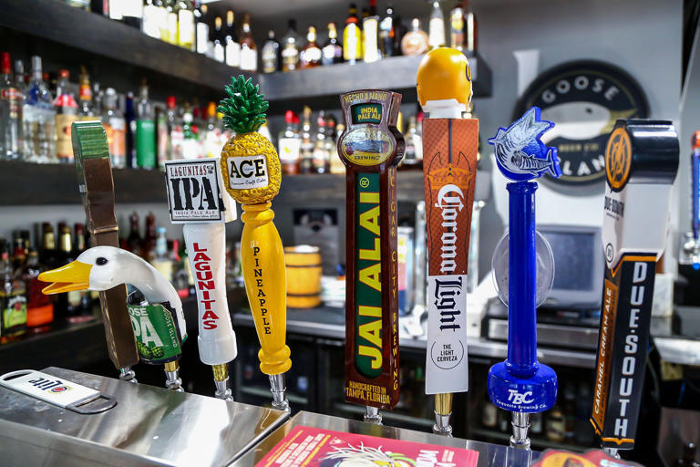 Best restaurants for Super Bowl food, drink specials in Palm Beach County