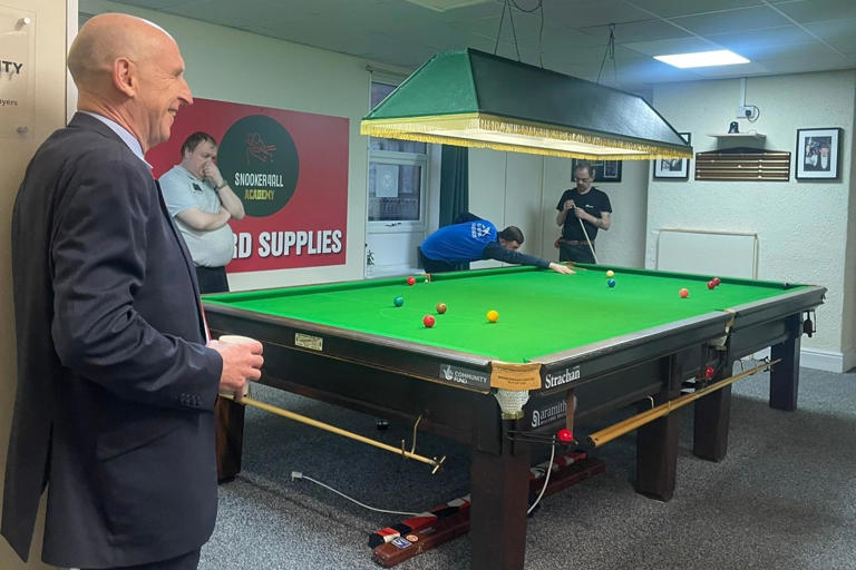 MP John Healey backs Rotherham snooker group offering a sporting ...