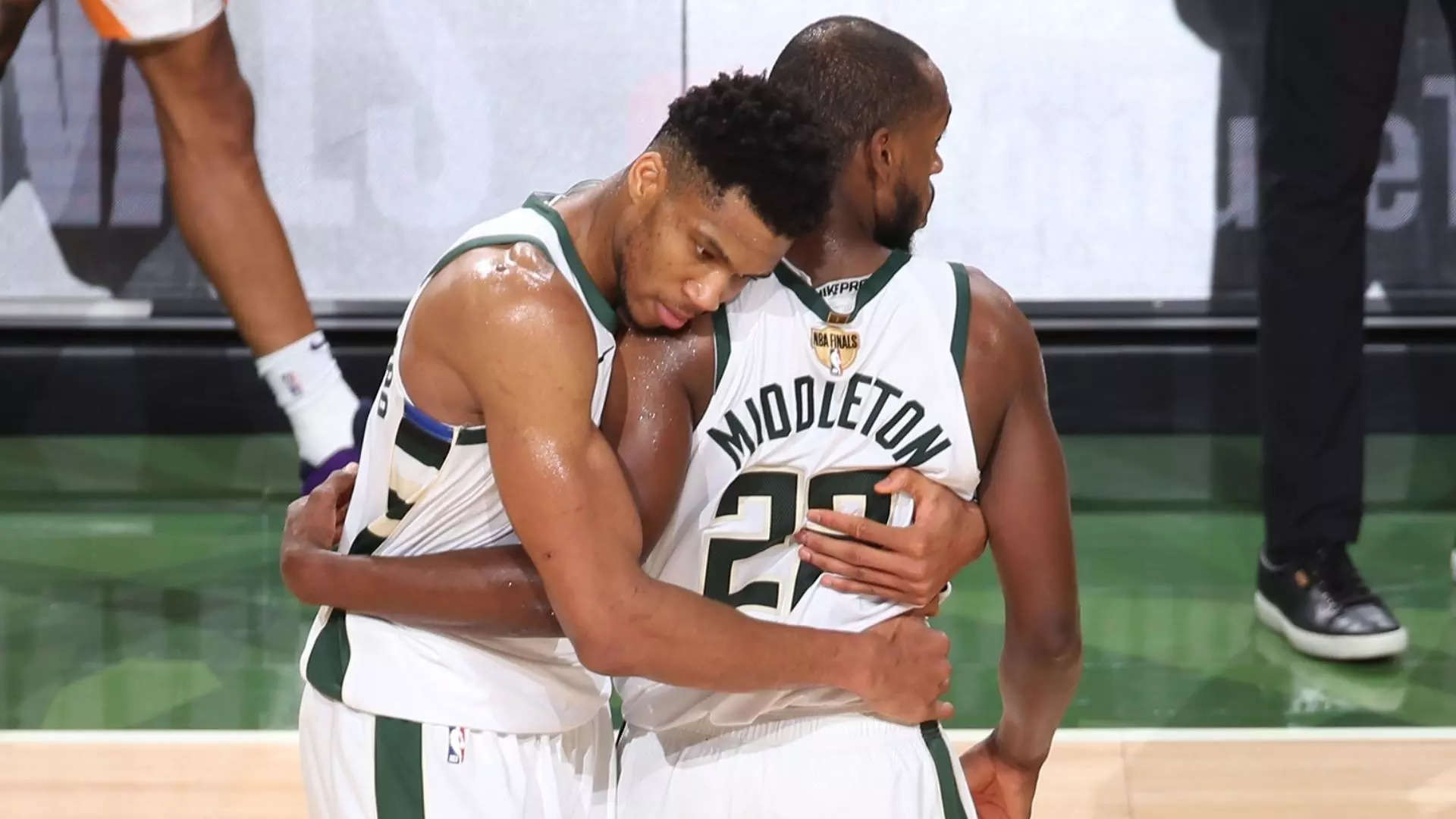 Giannis Antetokounmpo gives teary farewell to Khris Middleton following ...
