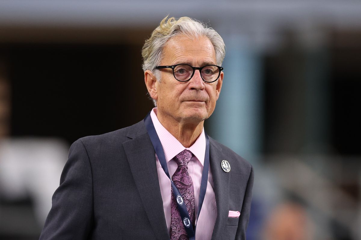 Who Are the Super Bowl Announcers, and How Much Do They Get Paid?