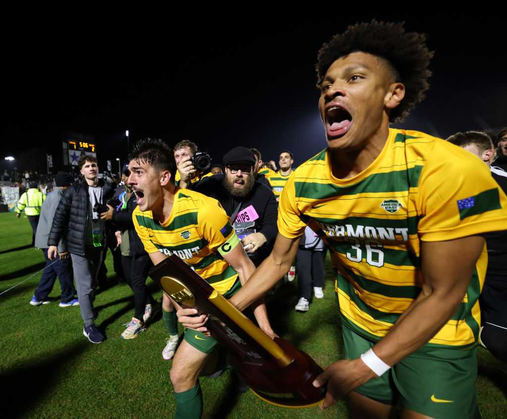 US Senate celebrates UVM men's soccer team