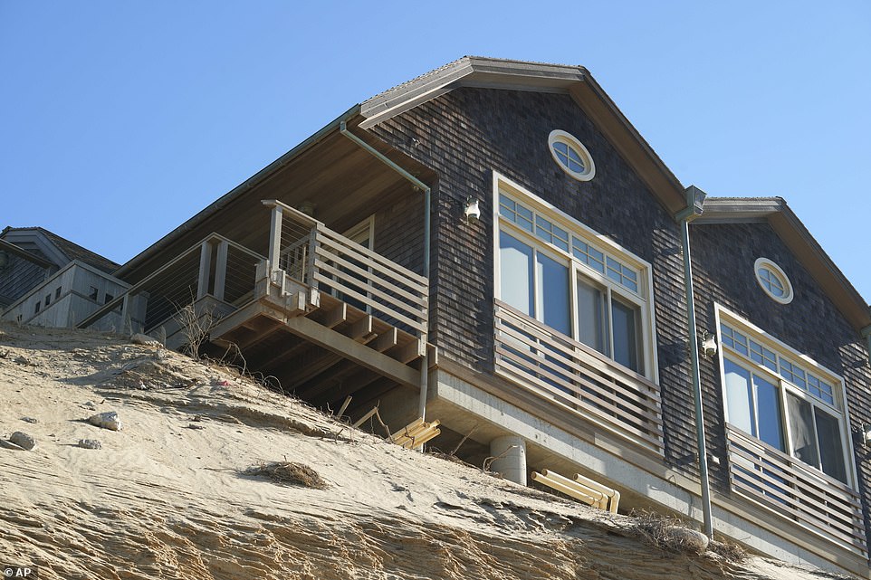 Terrifying images of Cape Cod mansion inches from falling into the sea