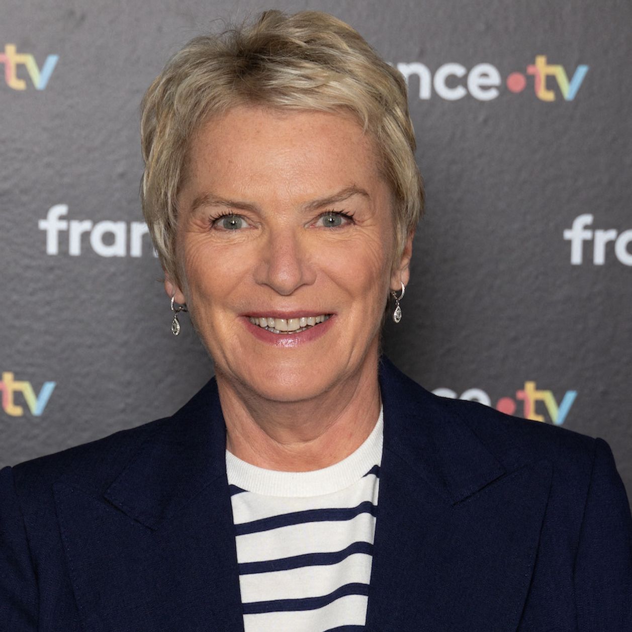 Élise Lucet : voici son salaire de journaliste pour Cash investigation ...