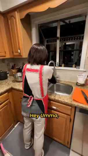 My Korean mom makes the BEST Tang Soo Yook (Korean Sweet & Sour Pork) 탕수육🐷