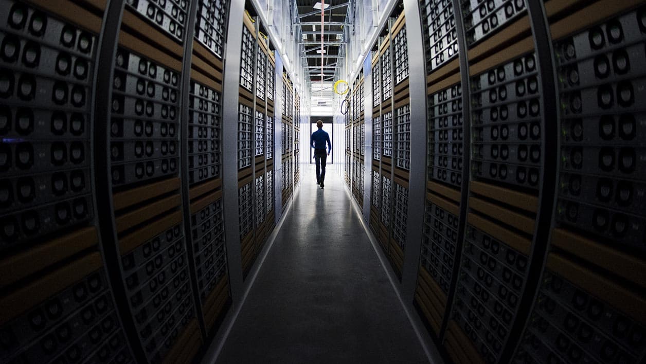 Environnement, foncier, emplois... Marseille s'interroge sur la prolifération des data centers