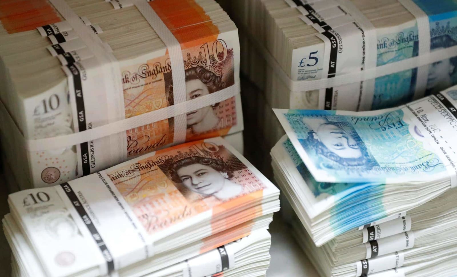 UK Inflation Drops to 2.5%—What It Means for Interest Rates, Mortgages ...