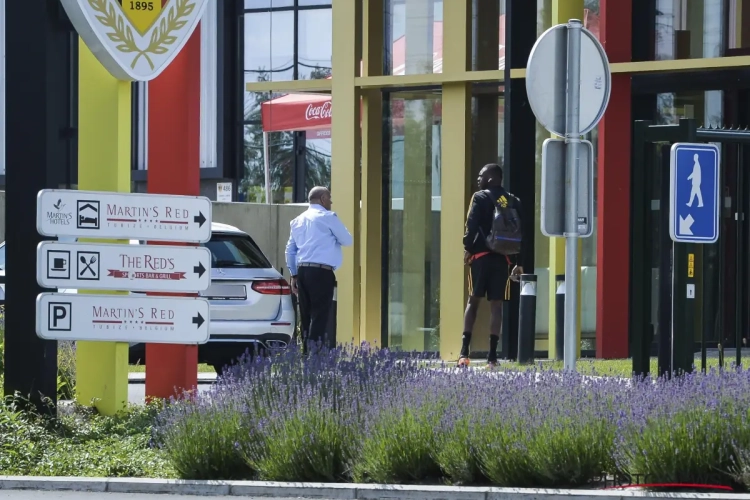 Bom onder competitie enkele dagen voor de start van eerste speeldag ...