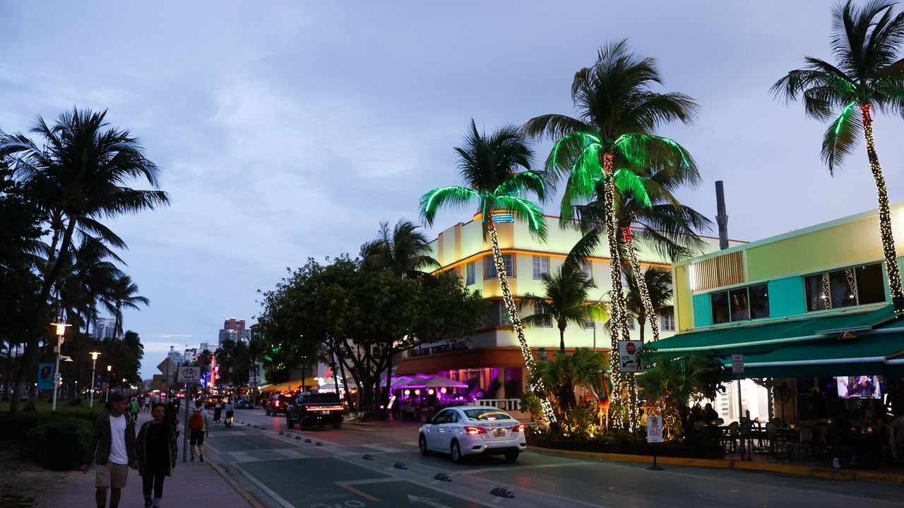Judge hits back at mayor, orders South Beach strip to reopen