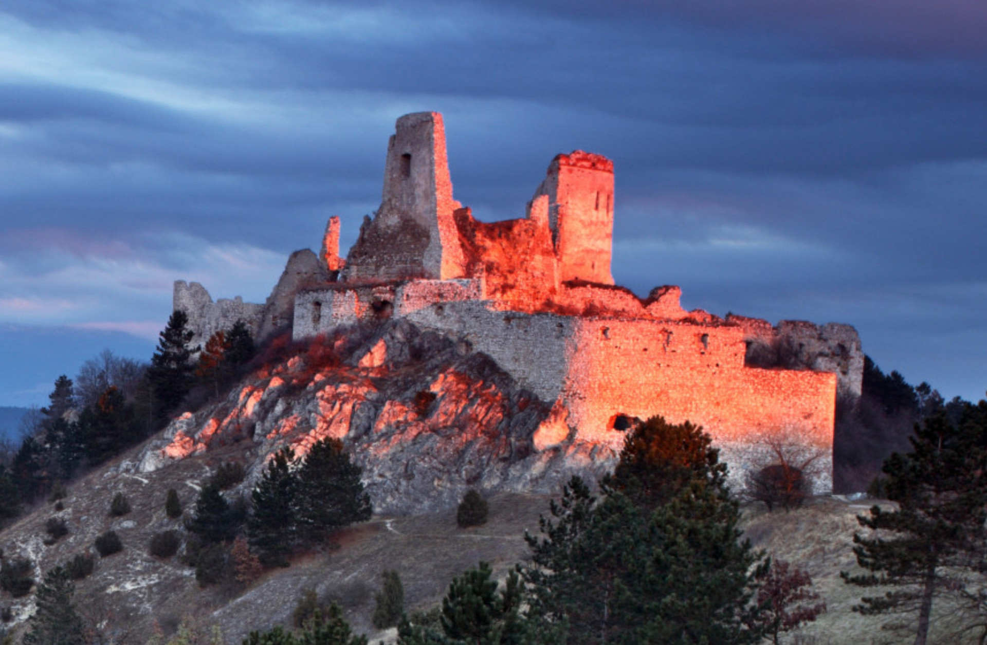 The infamous 'blood countess' who reportedly killed hundreds of girls