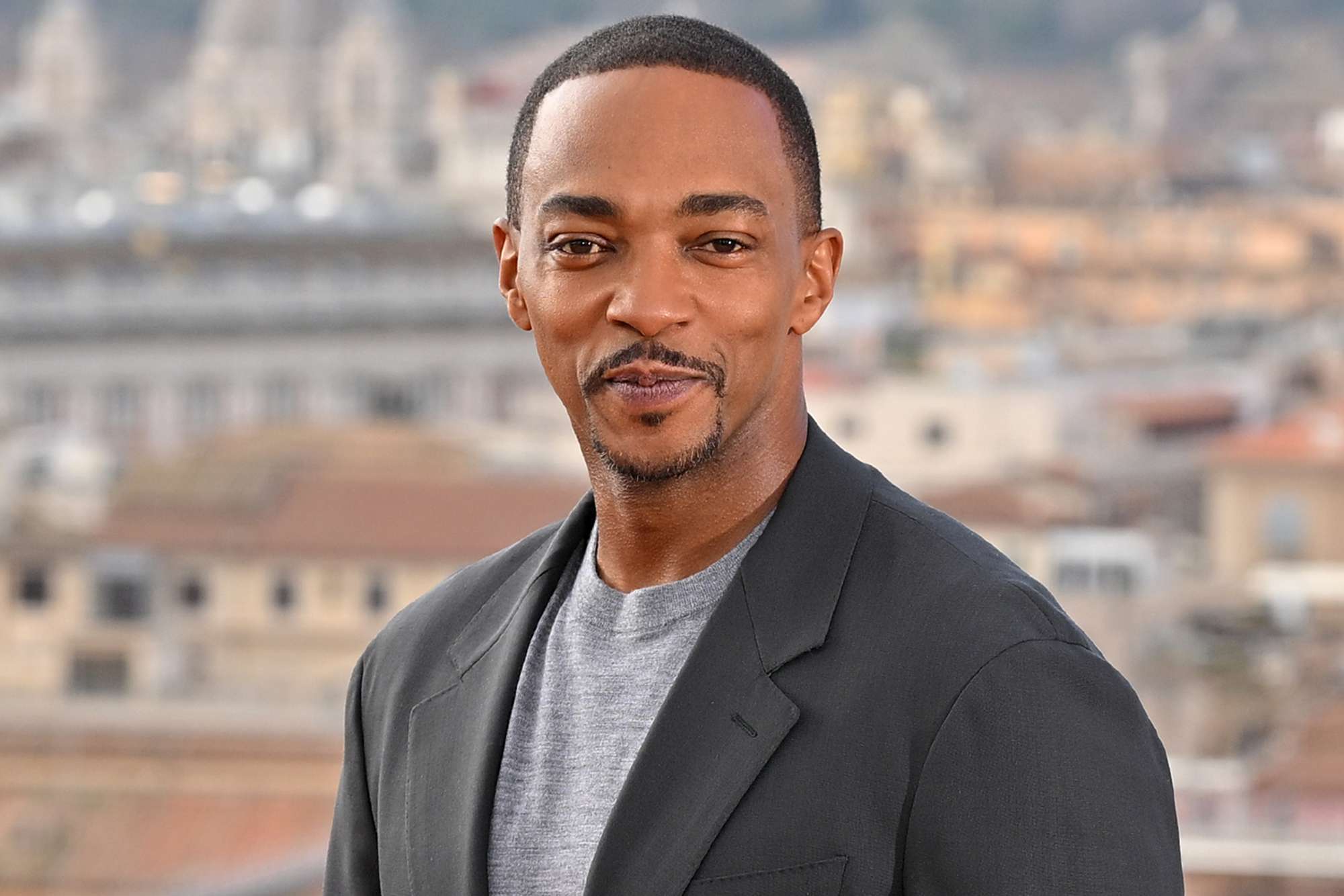 Anthony Mackie Says These Two Actors Send the ‘Smartest’ Memes and ...