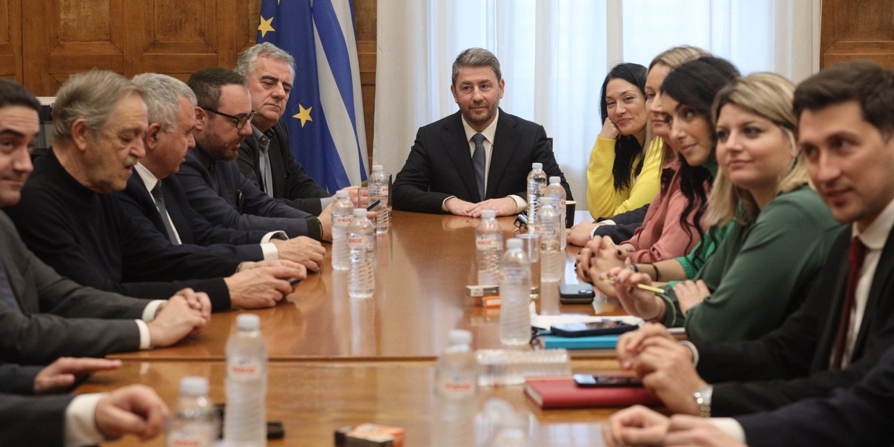 ΠΑΣΟΚ: Κήρυξε πόλεμο στον ΣΥΡΙΖΑ ο Ανδρουλάκης -«Τοξική αντιπολίτευση ...