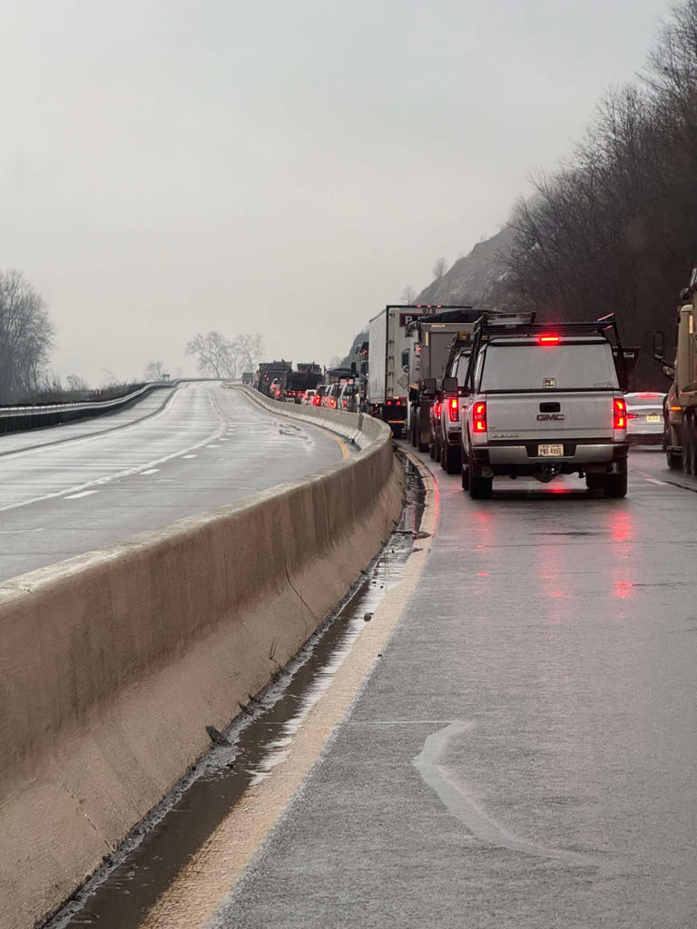 Part of Ohio State Route 7 closed due to crash