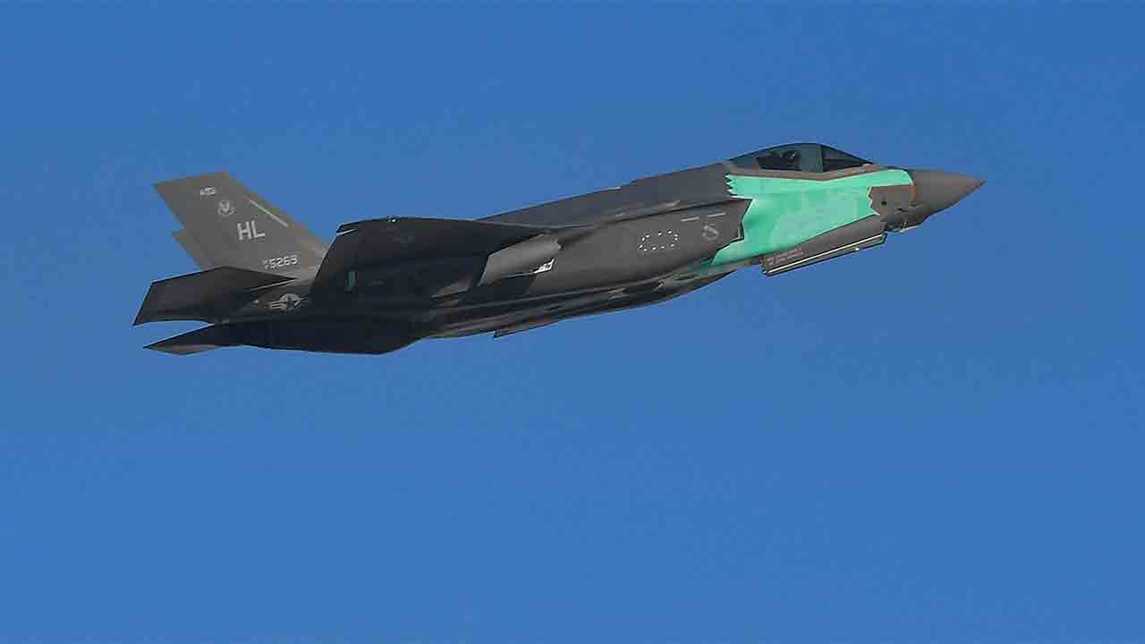 Jet Tempur F-35 “Franken-bird” Terbang Setelah Dibangun Kembali dari ...