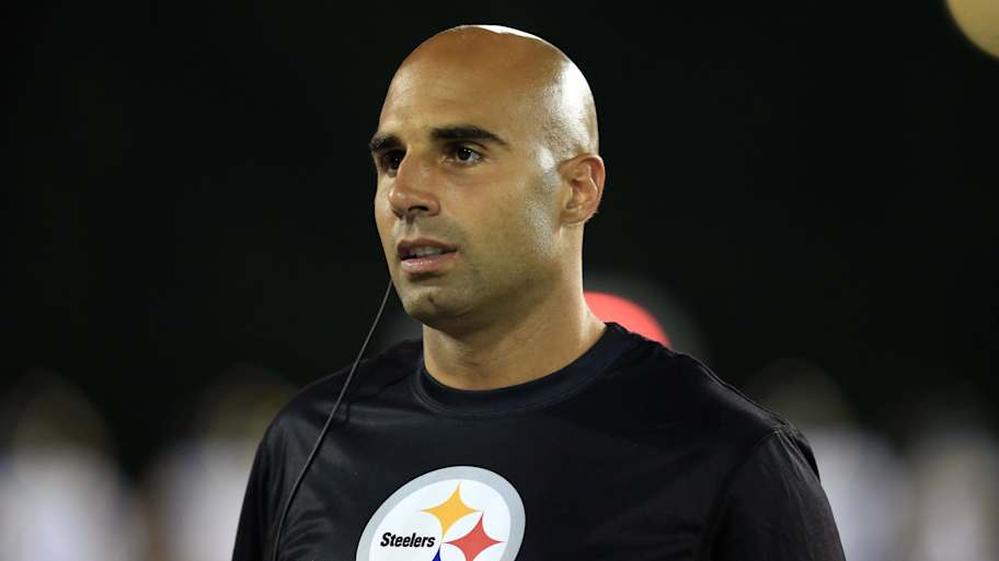 Lions Hiring Bruce Gradkowski as Offensive Assistant