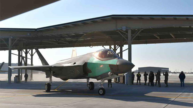 Jet Tempur F-35 “Franken-bird” Terbang Setelah Dibangun Kembali dari ...